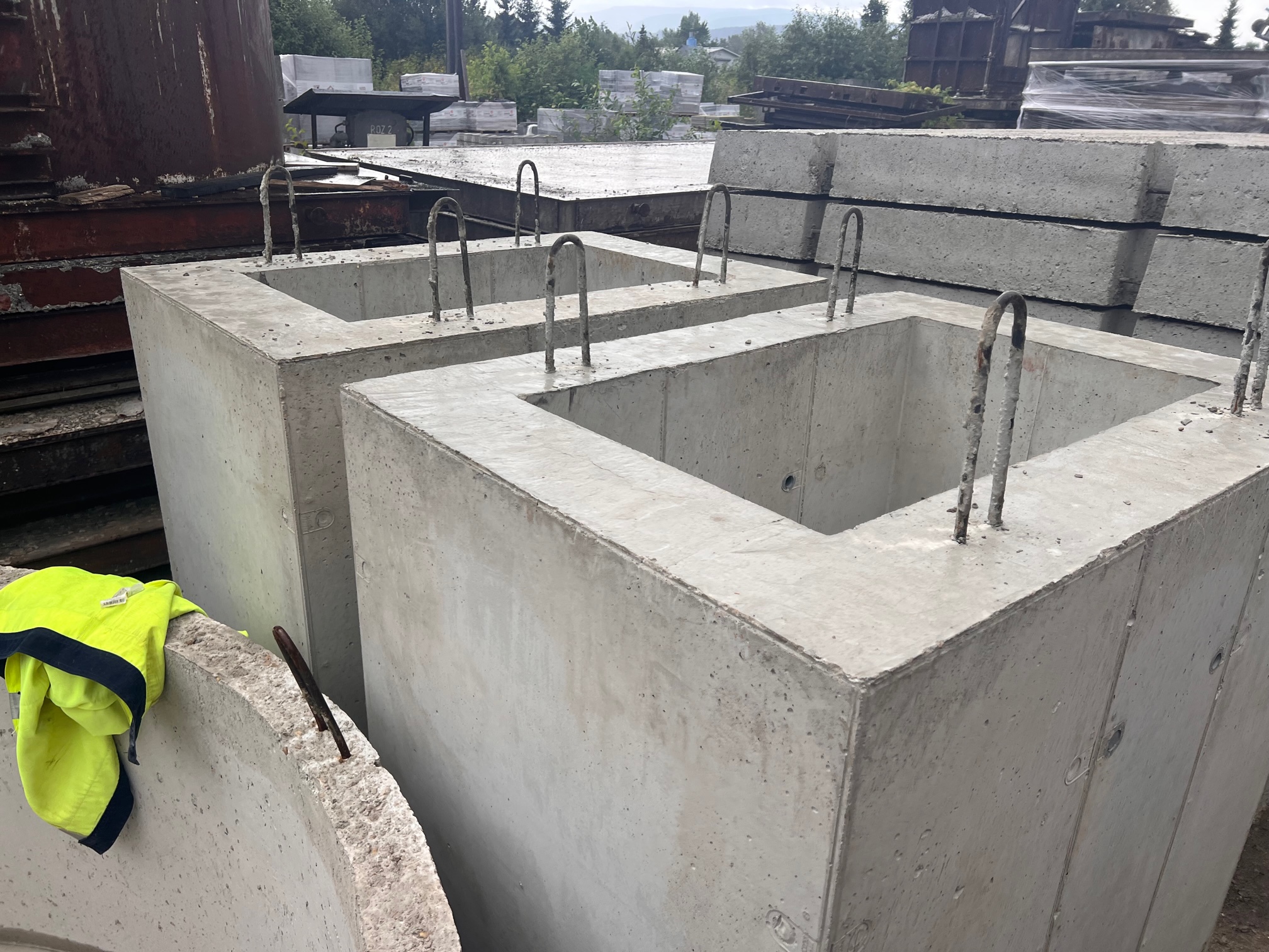 VODOMERNÁ ŠACHTA,PRIEPUST 1400X1000X1500 - Prefabetón - Diviaky